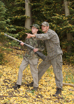 Muzzle-Loader Bilder – Durchsuchen 1,076 Archivfotos, Vektorgrafiken ...