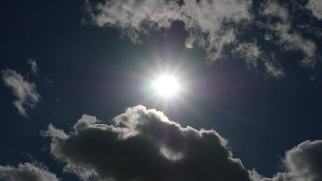 Midnoon Imagens – Procure 13 fotos, vetores e vídeos | Adobe Stock