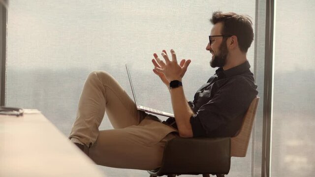"Man Computer" Images – Browse 395 Stock Photos, Vectors, and Video ...