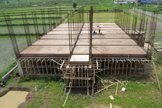 Superstructure Images – Browse 3,380 Stock Photos, Vectors, and Video ...