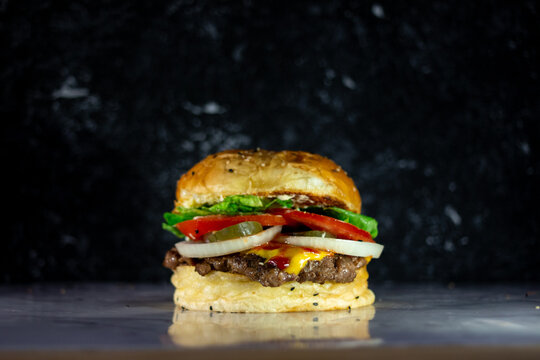 รูปภาพWhopper – เลือกดูภาพถ่ายสต็อก เวกเตอร์ และวิดีโอ3,005 | Adobe Stock