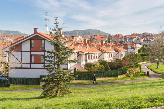 Loiu 画像 - 参照 22 Stock 写真、ベクターおよびビデオ | Adobe Stock