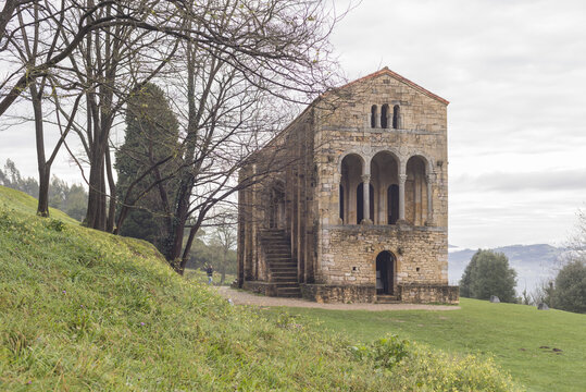Karolingisch Bilder – Durchsuchen 1,423 Archivfotos, Vektorgrafiken und ...
