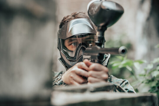 Paintballing-Bilder: Stock-Fotos & -Videos. | Adobe Stock