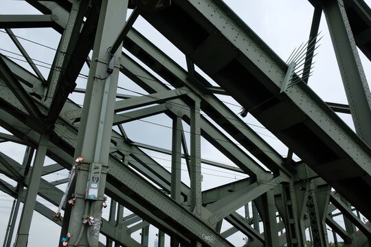 Struts Bilder – Durchsuchen 14,769 Archivfotos, Vektorgrafiken und ...