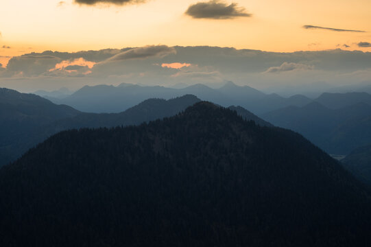 รูปภาพJochberg – เลือกดูภาพถ่ายสต็อก เวกเตอร์ และวิดีโอ2,631 | Adobe Stock