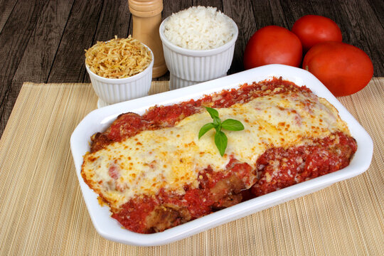 Parmegiana Imagens – Procure 237 fotos, vetores e vídeos | Adobe Stock