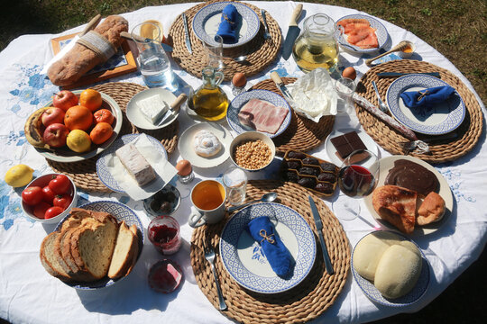 "Sunday Brunch" Images – Browse 311 Stock Photos, Vectors, and Video ...