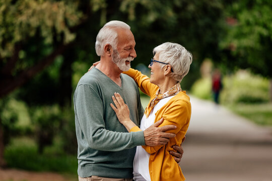 876,865 BEST Affection IMAGES, STOCK PHOTOS & VECTORS | Adobe Stock