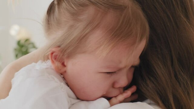 "Family Hug" - Images et vidéos libres de droits | Adobe Stock