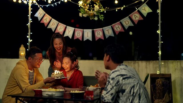 Millennial Images – Browse 1,126,066 Stock Photos, Vectors, and Video ...