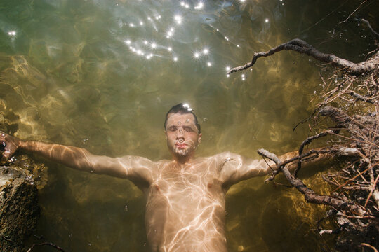 Submerge Images – Parcourir 75,316 le catalogue de photos, vecteurs et ...