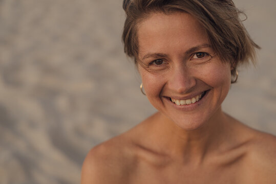 Nacktbadestrand-Bilder: Stock-Fotos & -Videos. | Adobe Stock