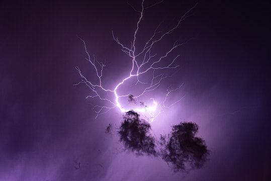 78,094 BÄSTA Thunderbolt BILDER, STOCKFOTON OCH VEKTORBILDER | Adobe Stock