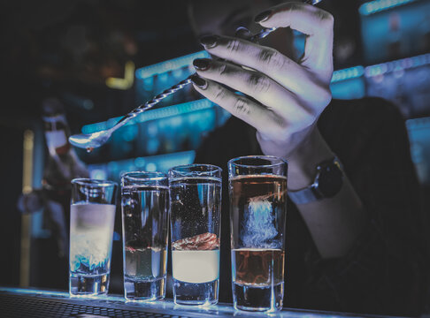 5,197,256 BÄSTA Shot BILDER, STOCKFOTON OCH VEKTORBILDER | Adobe Stock