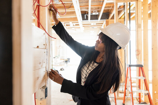 Female Home Inspector Images – Browse 1,662 Stock Photos, Vectors, and ...