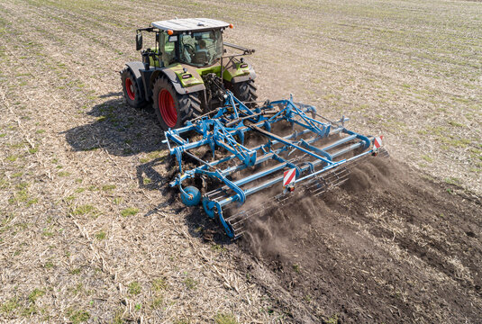 Grubbern Imagens – Procure 107 fotos, vetores e vídeos | Adobe Stock