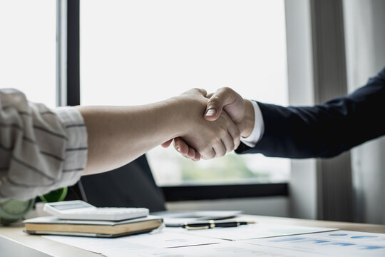 LAS 616,963 MEJORES IMÁGENES, FOTOS DE ARCHIVO Y VECTORES DE Estremecer ...