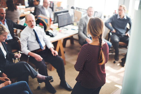 Arbeitsalltag Bilder – Durchsuchen 17,193 Archivfotos, Vektorgrafiken und Videos | Adobe Stock