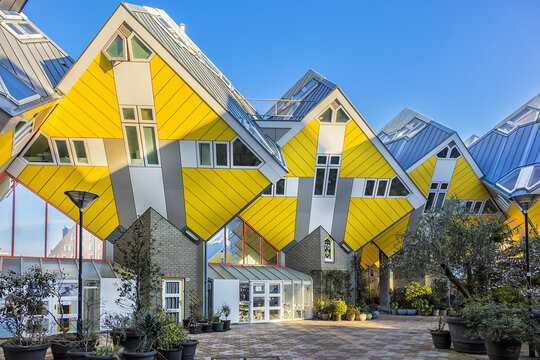 "Cube House" Images – Browse 921 Stock Photos, Vectors, and Video ...