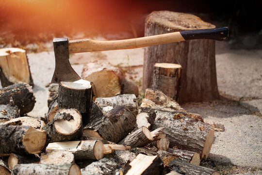 Holzhacken bilder – Bläddra bland 13,744 stockfoton, vektorer och ...