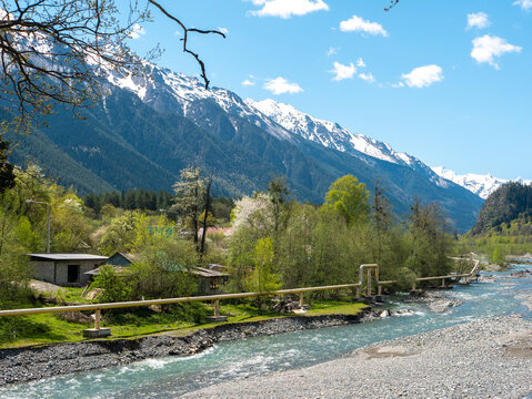「Teberda」の画像 - 1,335 件の Stock 写真、ベクターおよびビデオ | Adobe Stock