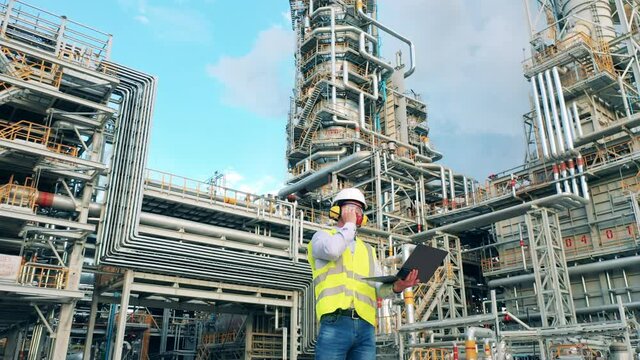 Oil-Industry Images – Browse 4,322 Stock Photos, Vectors, and Video ...