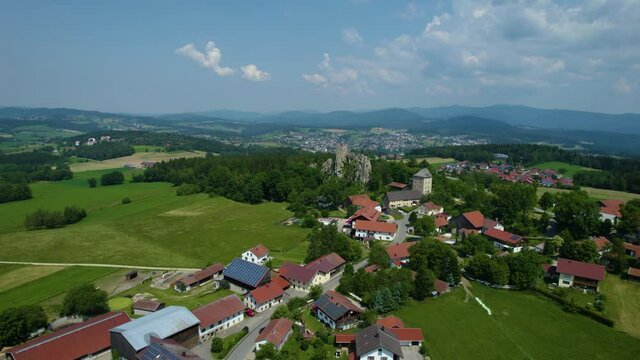 「Weissenstein」の写真素材 | 496件の無料イラスト画像 | Adobe Stock