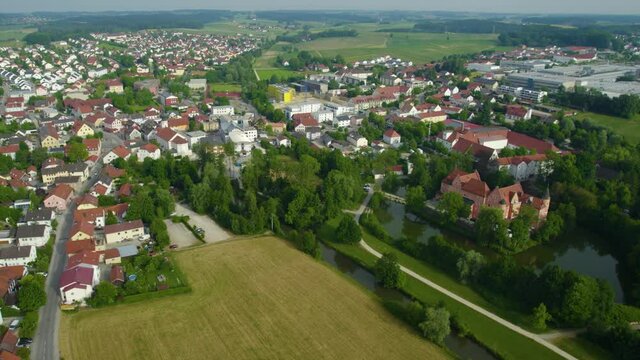 Taufkirchen 影像 – 瀏覽 77 個素材庫相片、向量圖和影片 | Adobe Stock