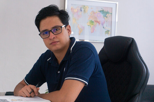 Estudioso Images – Browse 79 Stock Photos, Vectors, and Video | Adobe Stock