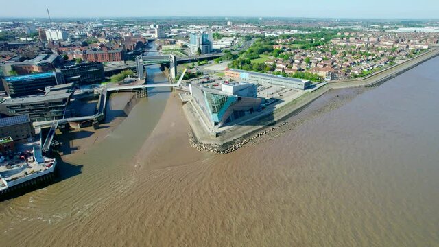 River Hull"」の写真素材 | 295件の無料イラスト画像 | Adobe Stock