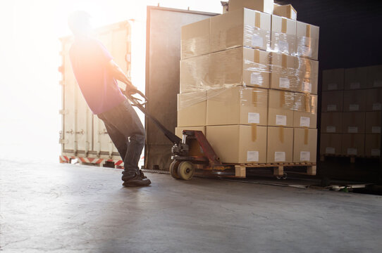 Loading Dock People Images – Browse 16,521 Stock Photos, Vectors, and ...