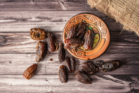 รูปภาพDatil – เลือกดูภาพถ่ายสต็อก เวกเตอร์ และวิดีโอ1,217 | Adobe Stock