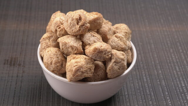 Raw Soya Chunks