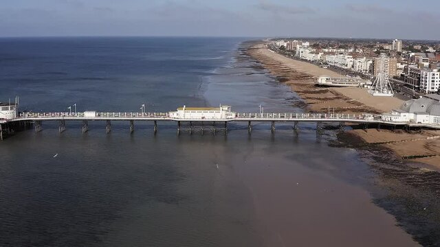 "Worthing Pier" Bilder – Durchsuchen 82 Archivfotos, Vektorgrafiken und ...