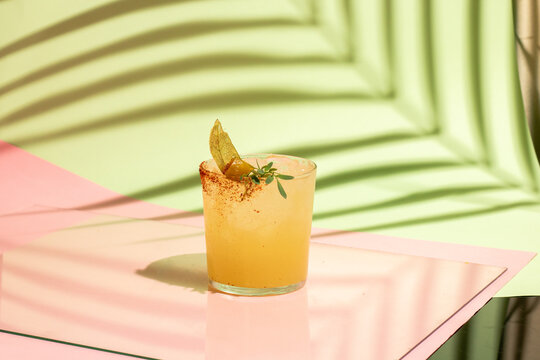 Estremecer Bilder – Durchsuchen 522 Archivfotos, Vektorgrafiken und ...