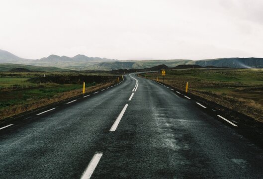 「Roud」の写真素材 | 1,498件の無料イラスト画像 | Adobe Stock