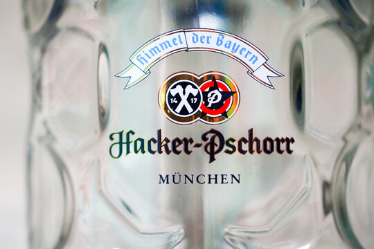 「Hacker-Pschorr」の写真素材 | 33件の無料イラスト画像 | Adobe Stock