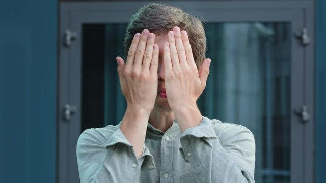 "One Head" Imagens – Procure 99 fotos, vetores e vídeos | Adobe Stock