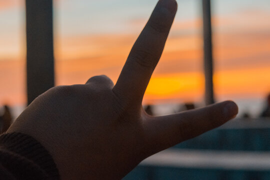 819,290 BEST Gesticulate IMAGES, STOCK PHOTOS & VECTORS | Adobe Stock