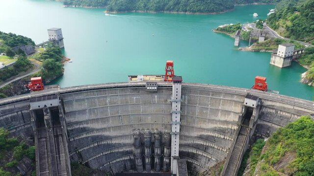 「ダム」の写真素材 | 648,064件の無料イラスト画像 | Adobe Stock