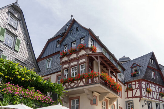 Lagenstein Bilder – Durchsuchen 4,048 Archivfotos, Vektorgrafiken und ...