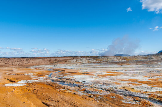 Fumarole bilder – Bläddra bland 30,284 stockfoton, vektorer och videor ...