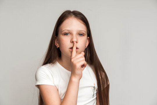 "Shh Sign" Bilder – Durchsuchen 473 Archivfotos, Vektorgrafiken und ...