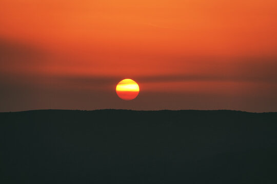 Orange Sunrise Images – Browse 2,268,592 Stock Photos, Vectors, and ...