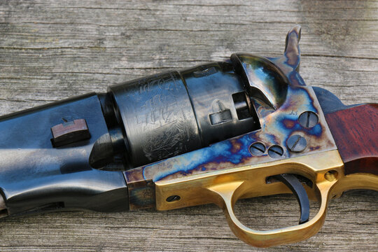 Trommel-Revolver Bilder – Durchsuchen 1,358 Archivfotos, Vektorgrafiken ...