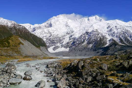 Trogtal Bilder – Durchsuchen 1,725 Archivfotos, Vektorgrafiken und ...