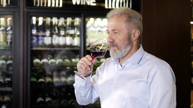 Enologist Images – Browse 23,513 Stock Photos, Vectors, and Video ...