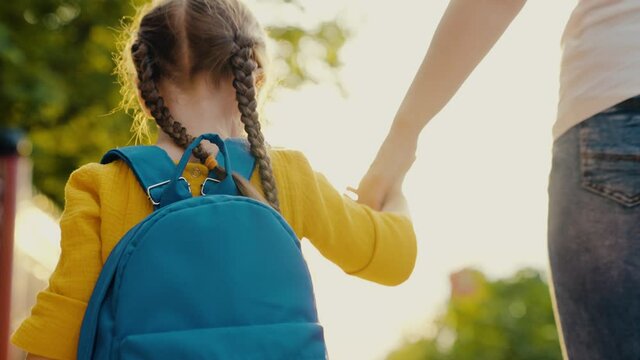 Parent And Child Walking To School Images – Browse 12,864 Stock Photos ...