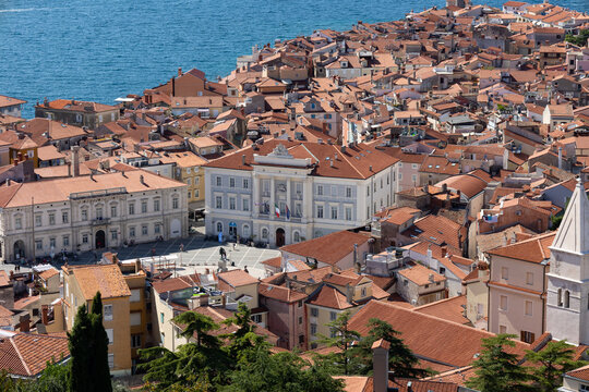 รูปภาพChillig – เลือกดูภาพถ่ายสต็อก เวกเตอร์ และวิดีโอ773 | Adobe Stock